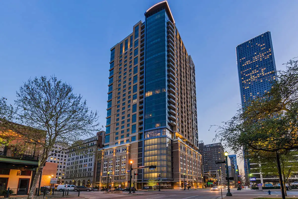 Aris Market Square Reviews: A Luxury Living Experience | Houston Apartments